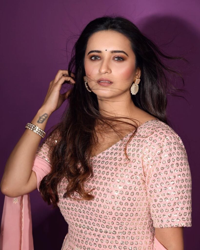 Shivani Surve Wiki, Biography, Age, Movies, Photos | शिवानी सुर्वे