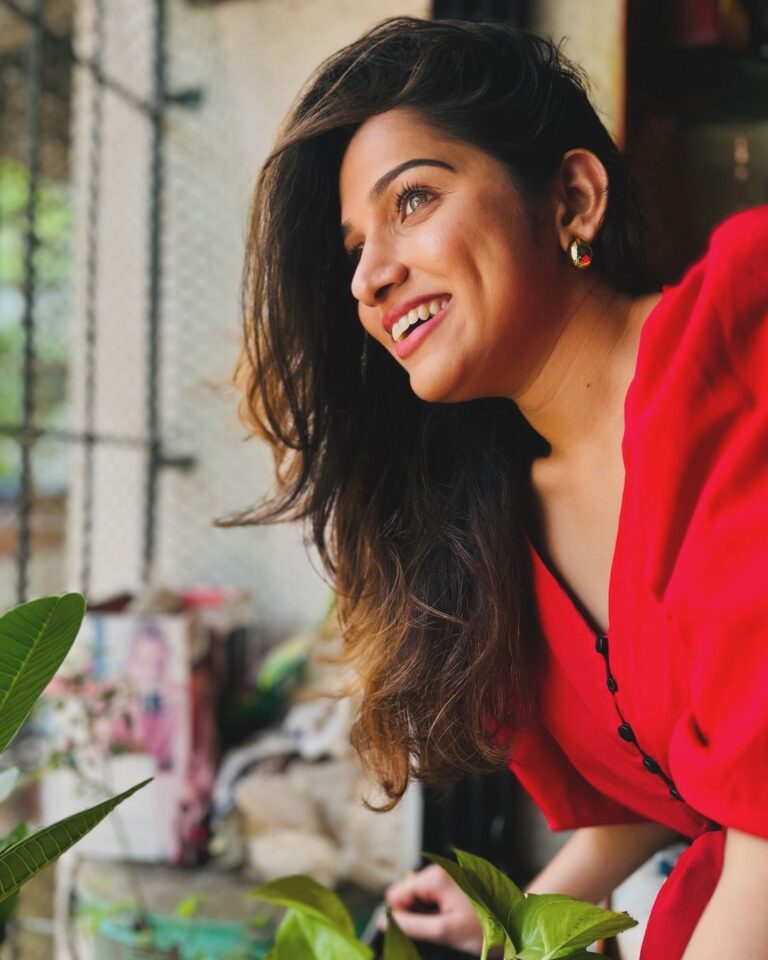 Jahnavi Killekar Wiki, Biography, Age, Movies, Husband | जान्हवी किल्लेकर | Janhavi | Bigg Boss ...